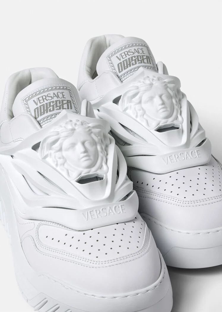 Com A Medusa Em Destaque, Odissea É O Novo Tênis Da Versace ...